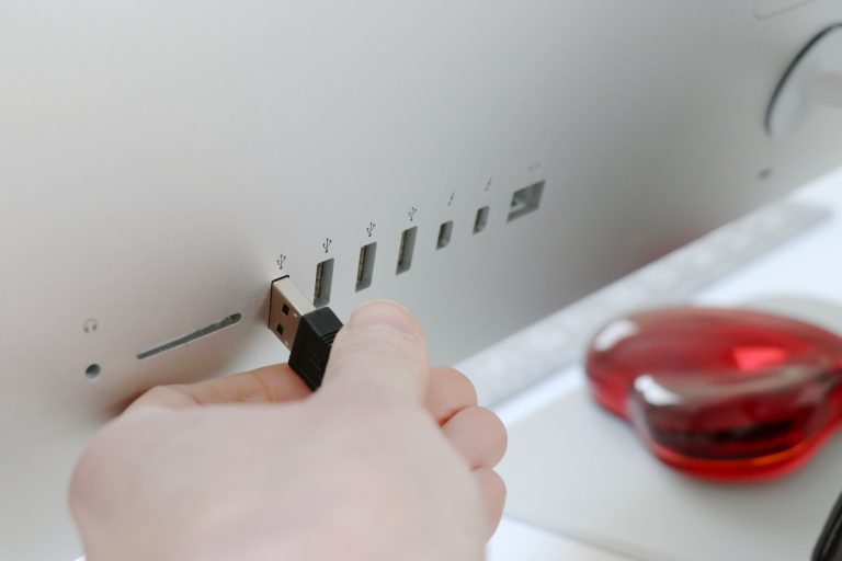 Giveaway x 3: My NEW Favorite Label Maker - Simply Organized